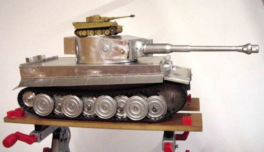 RCPanzer Plattform F r Ferngesteuerte Panzermodelle rcpanzer-plattform-f-r-ferngesteuerte-panzermodelle