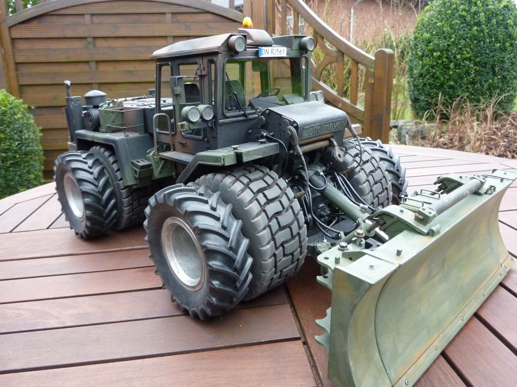 Zettelmeyer ZD 3000 in 1:15 -- RC-Panzer
