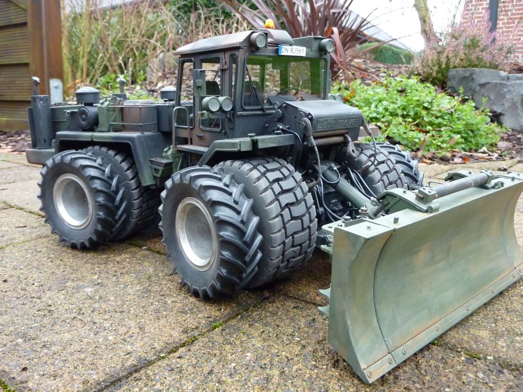 Zettelmeyer ZD 3000 in 1:15 -- RC-Panzer